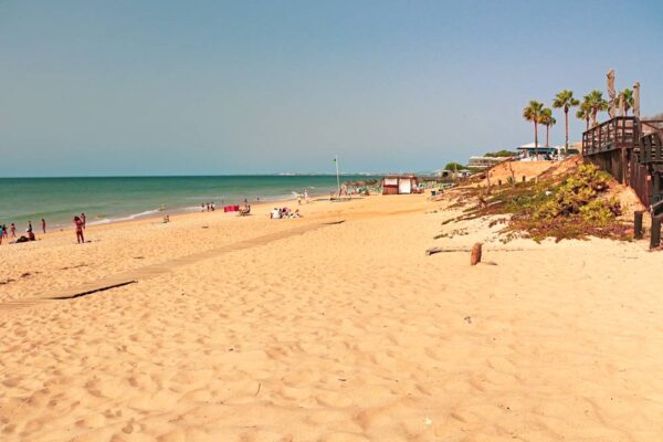 Loulé boardwalk: Praia do Garão to Quinta do Lago - The Algarve Family