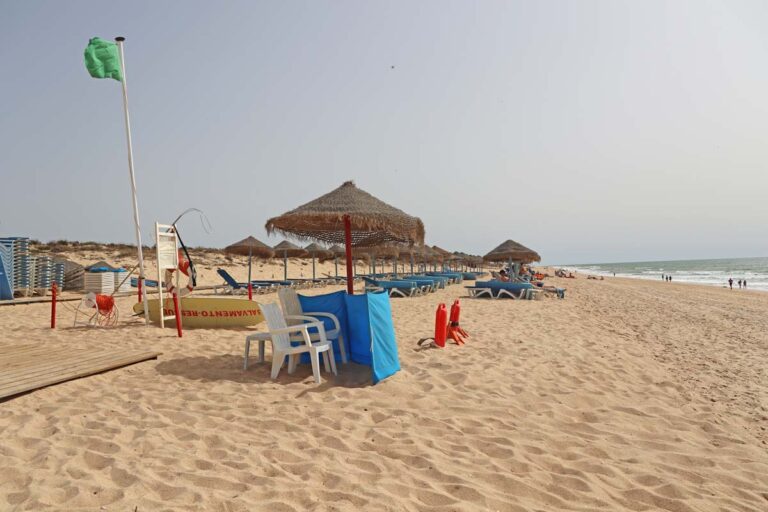 The Beautiful Garrão Beach in the Algarve - The Algarve Family