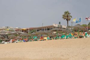 The Beautiful Garrão Beach in the Algarve - The Algarve Family